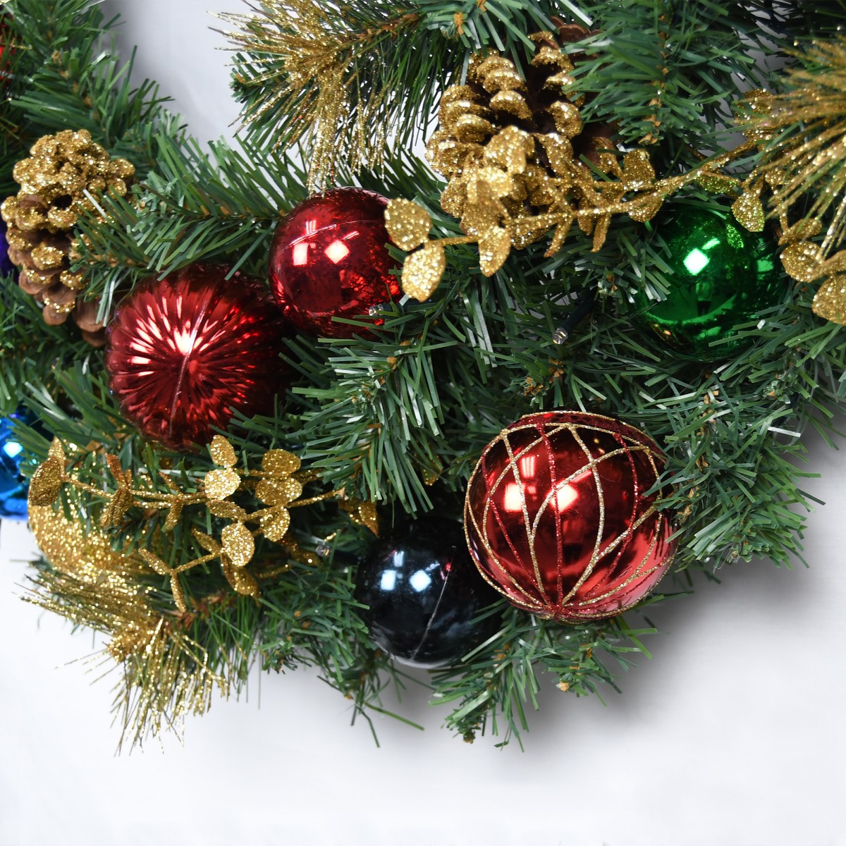 30 inch Christmas Wreath with Ornaments